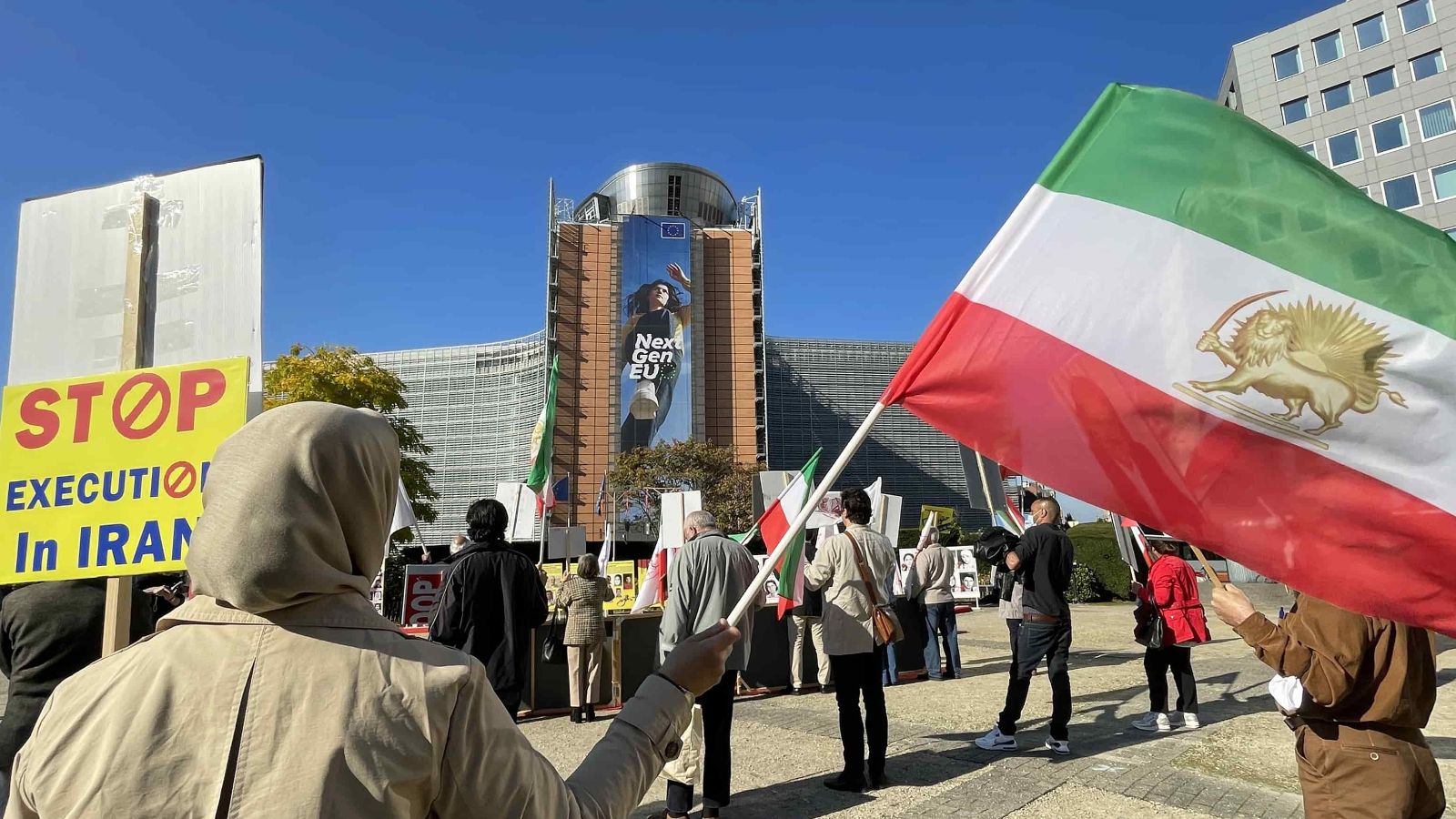 Verity - UN: Iran Executed 901 People in 2024