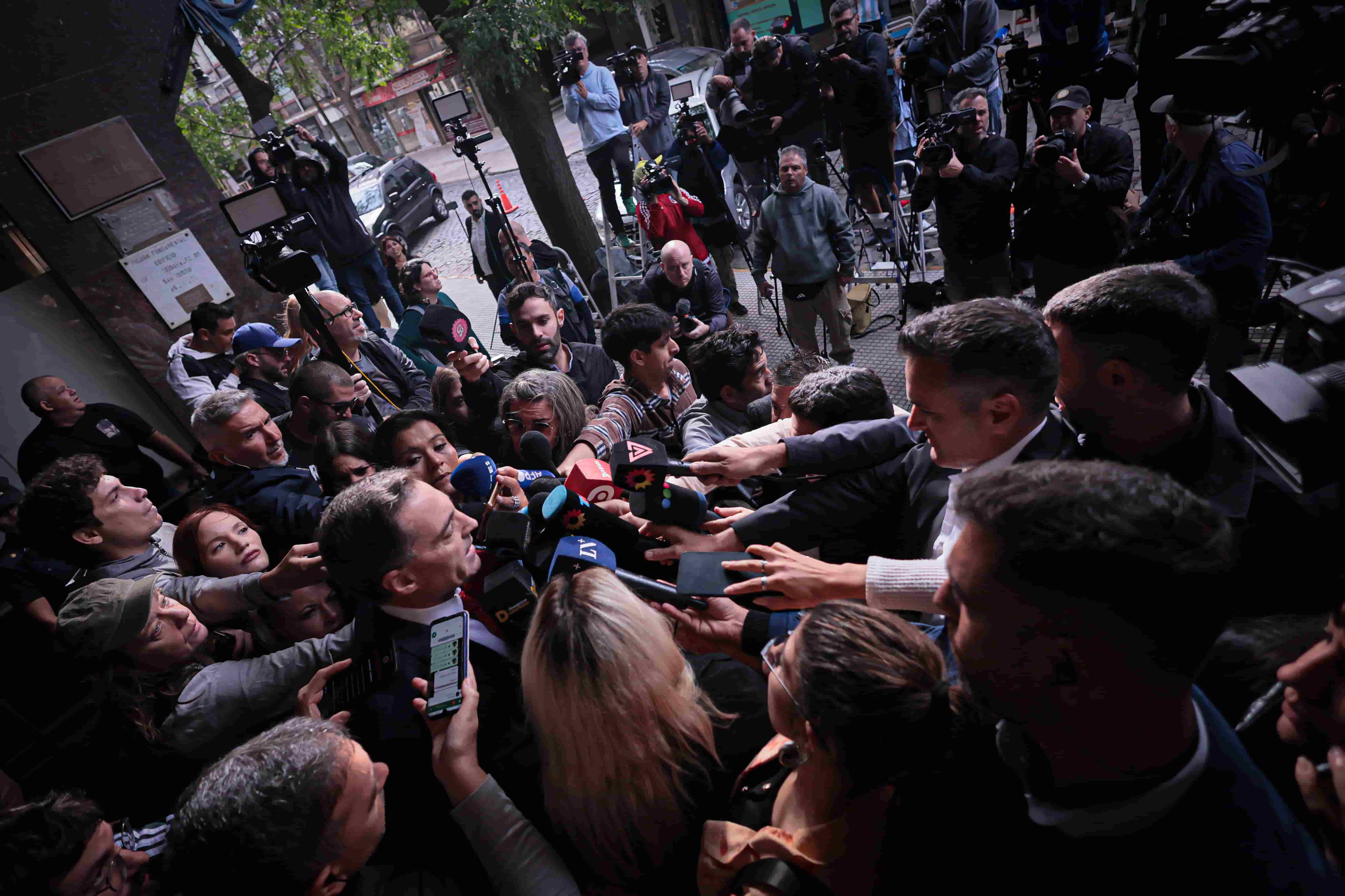 Verity - Argentina Kicks Off Trial Over Death of Soccer Legend Maradona