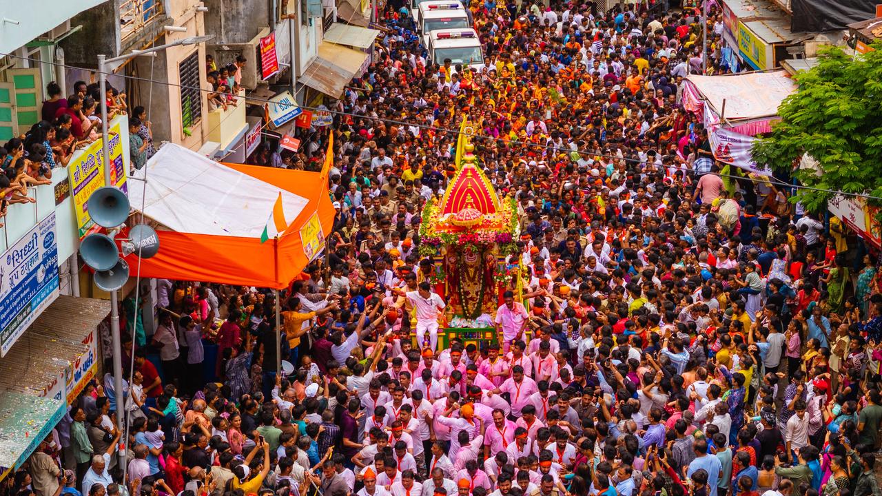 Verity - India: 3 Killed, 50 Injured in Stampede at Hindu Festival