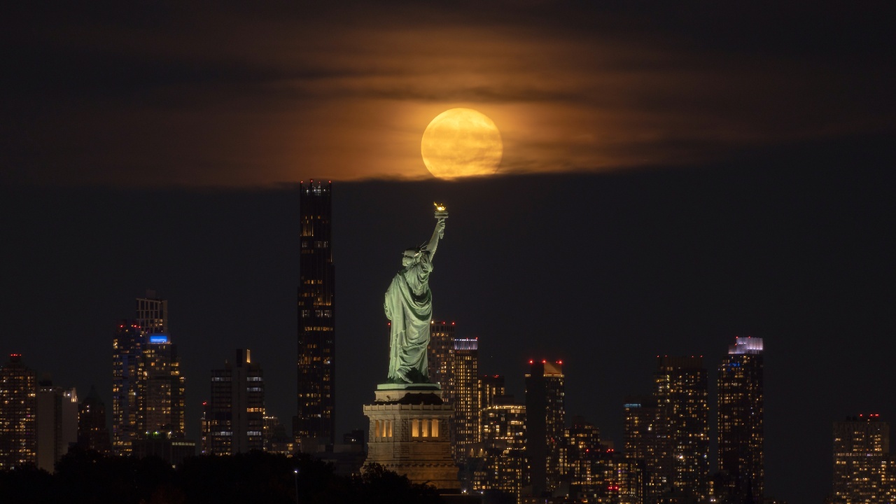 Verity - New 'Quasi-Moon' 2025 PN7 Discovered Orbiting Near Earth