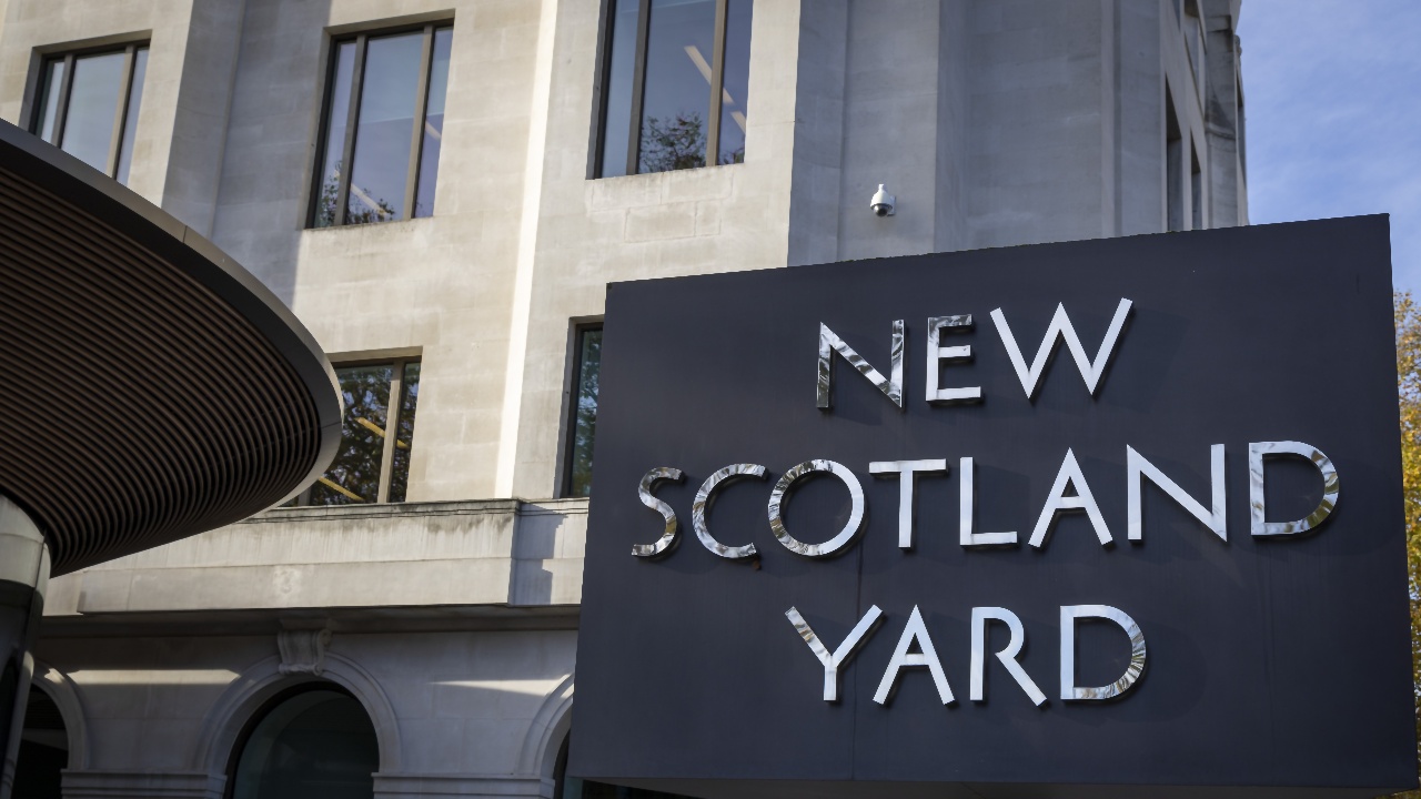 Verity - UK: Three Arrested in Essex on Suspicion of Spying for Russia