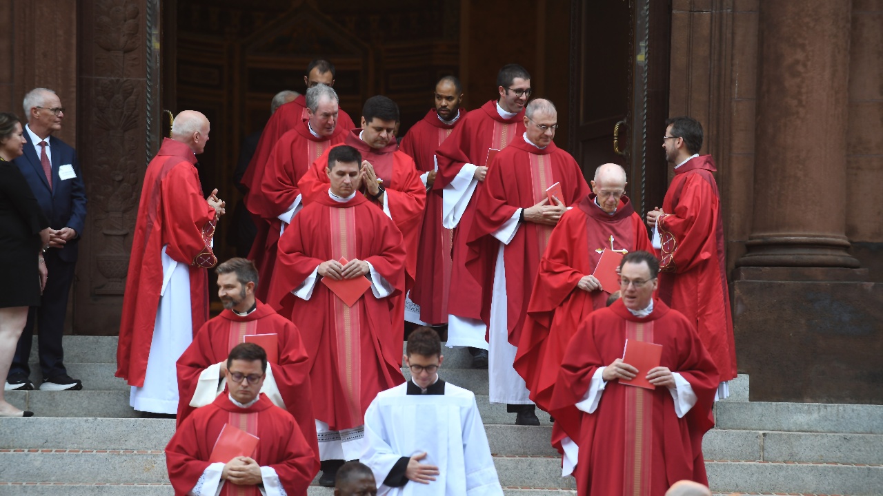 Verity - Man Arrested With More Than 200 Explosives at DC Cathedral Red ...