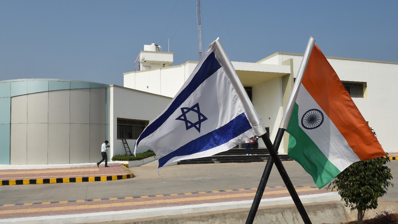 Verity - India, Israel Sign Defence MoU on AI, Cyber Security