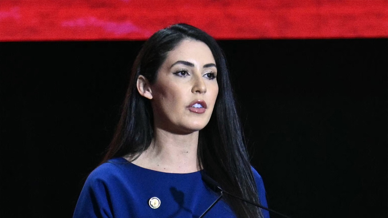 Verity - NASA to Release 3I/ATLAS Data After Shutdown, Rep. Luna Says