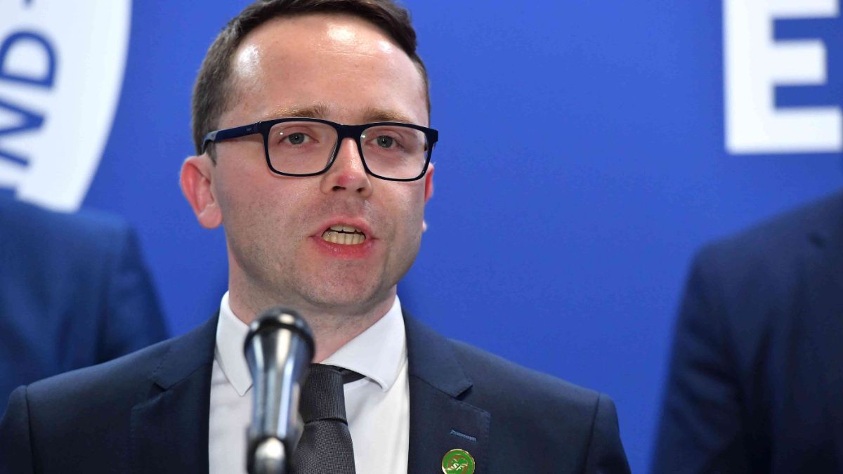 Verity - Masked Gunmen Threaten N. Ireland Politicians in Video