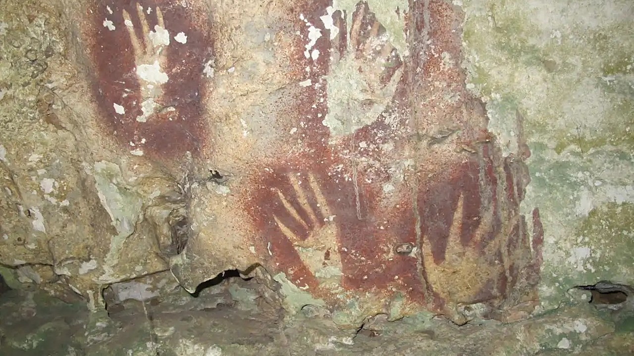 Verity - 67,800-Year-Old Hand Stencil Found in Indonesian Cave