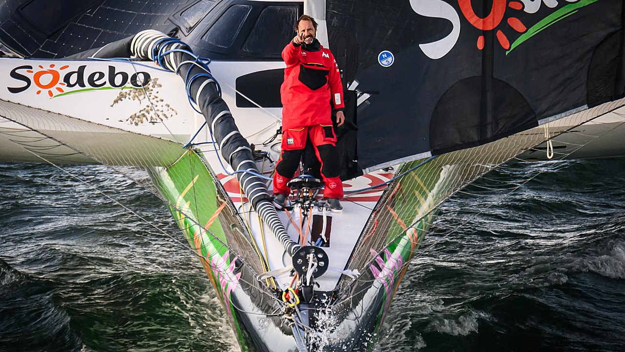 Verity - French Skipper Breaks Round-the-World Sailing Record